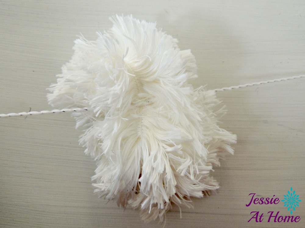 Pom Pom Tutorial with Fur Yarn - Jessie At Home