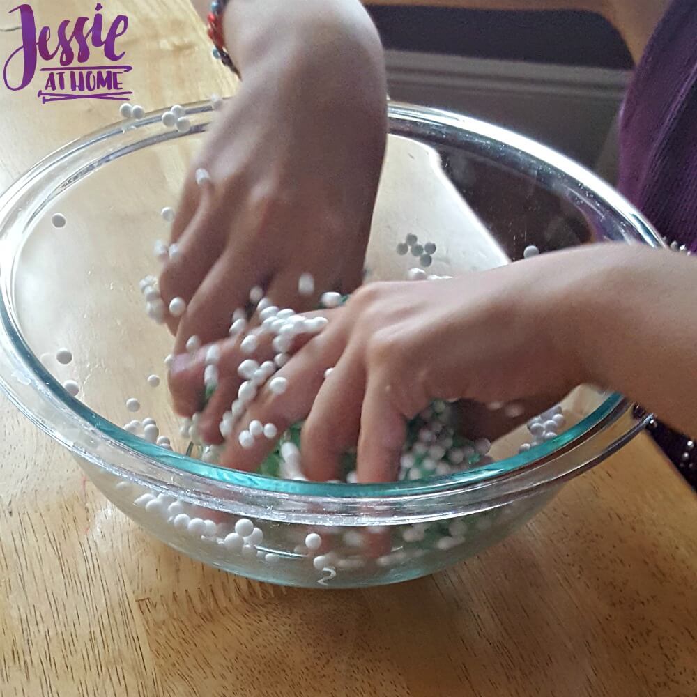 Slime with texture!! - Jessie At Home