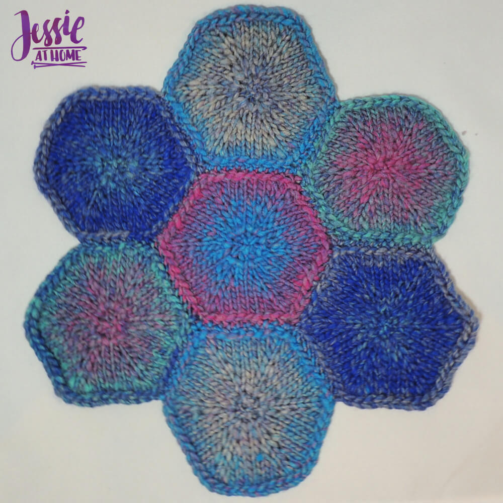 Hexagon Trivet - protect your table in a pretty way! - Jessie At Home