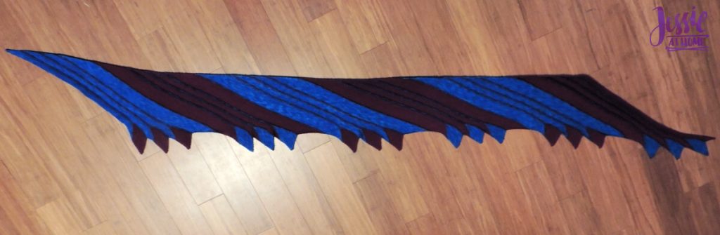 Nightbird - diagonal knit scarf pattern in contrasting colors | Jessie ...
