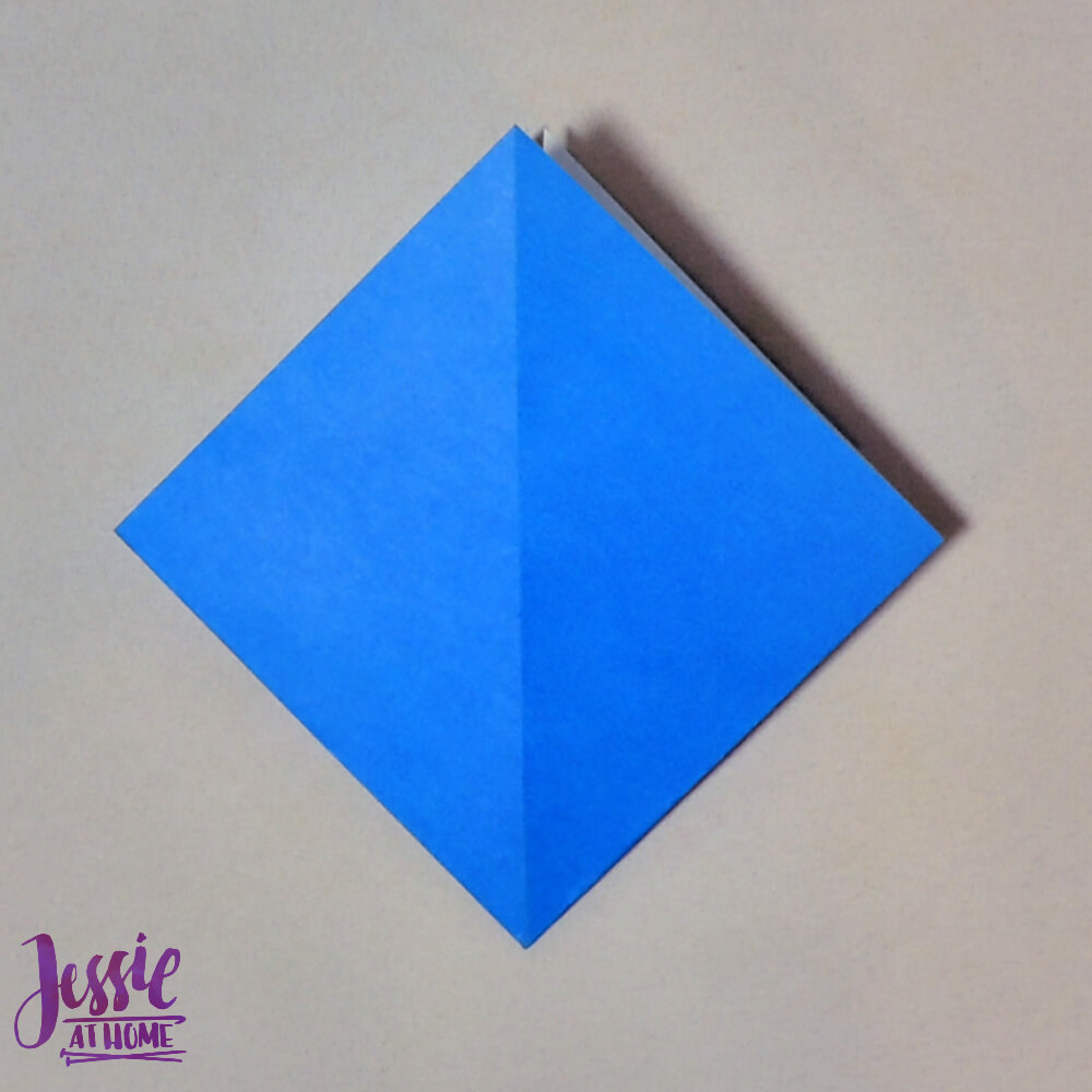 Origami Iris - A beautiful, dimensional flower that is sure to impress!