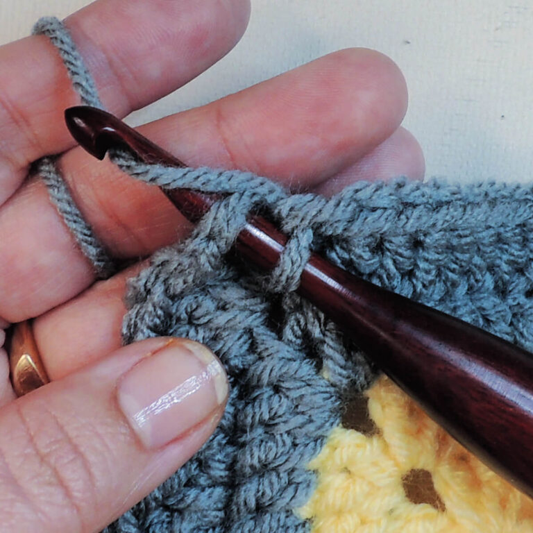 Crochet Slip Stitch To Join: How To Slip Stitch in Crochet (sl st ...