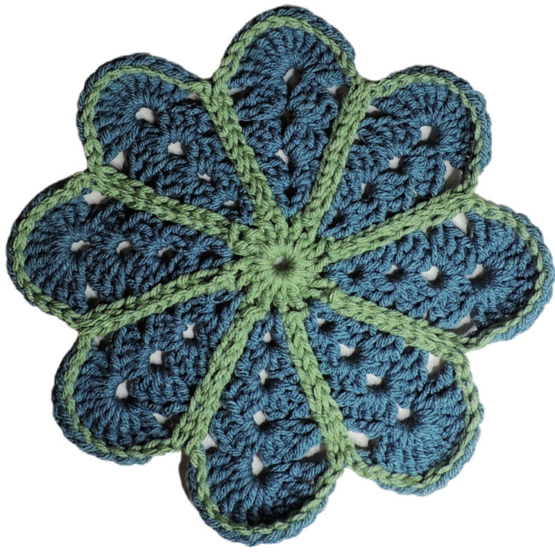 How To Make a Flower Granny Square: Free Crochet Pattern